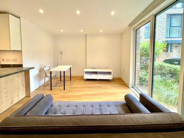 Apartment at Ashton Reach, Greater London
