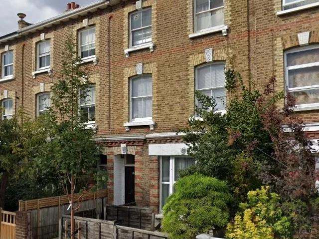 Apartment at Askew Crescent, Greater London