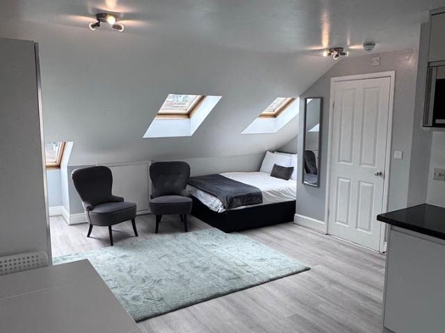 Apartment at Askew Crescent, Greater London