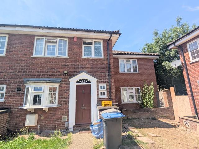 Apartment at Aspen Drive, Greater London