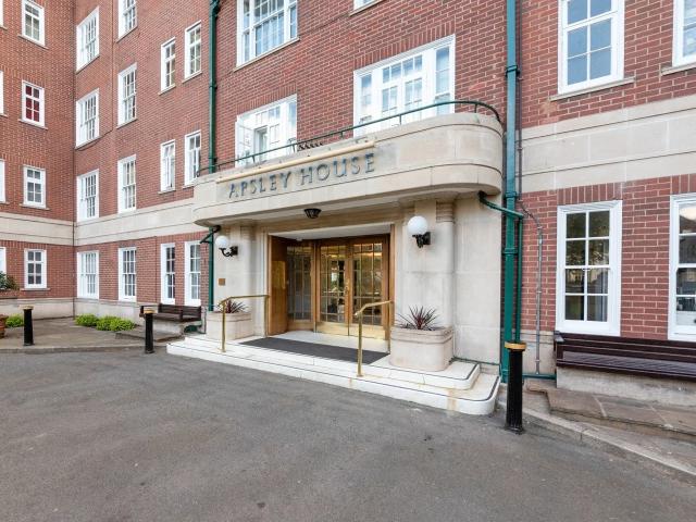 Apartment at Aspley House Driveway, City of Westminster