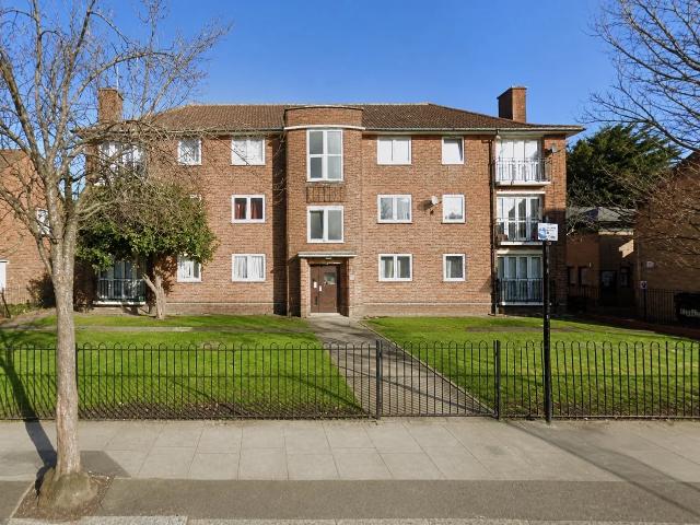 Apartment at Asplins Road, Greater London