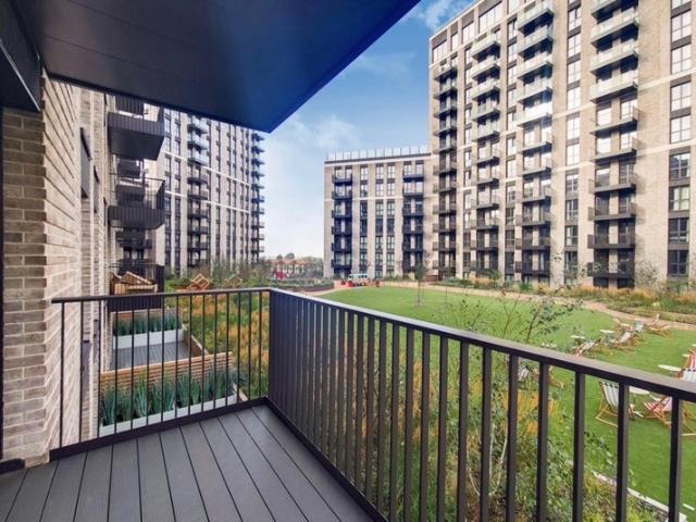 Apartment at Atlantic Crescent, Greater London