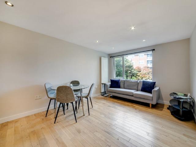 Apartment at Augustus Road, Greater London