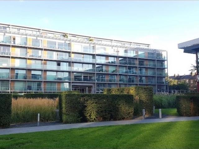 Apartment at Avenell Road, Greater London