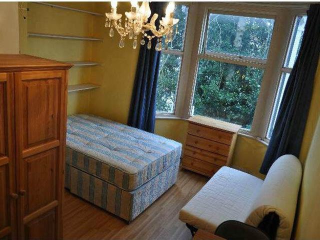 Apartment at Avenue Gardens, Greater London