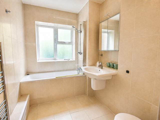 Apartment at Avenue Road, Greater London