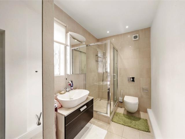 Apartment at Avenue Road, Greater London
