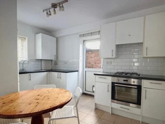 Apartment at Avenue Road, Greater London
