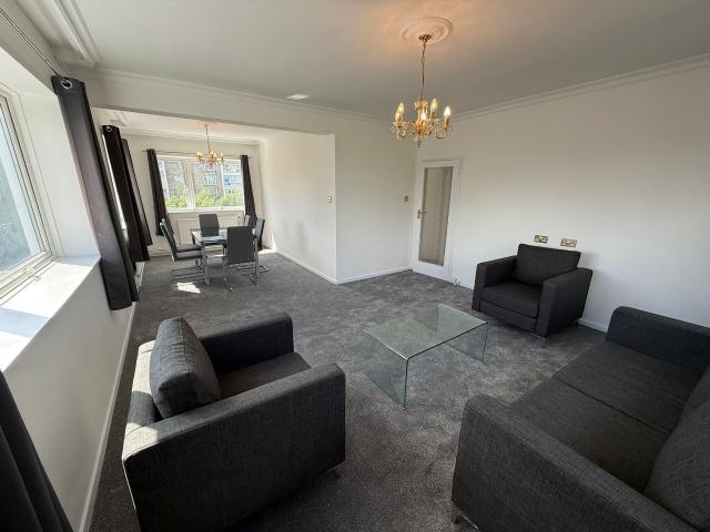 Apartment at Avenue Road, Greater London