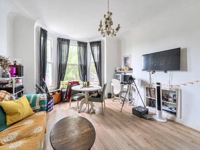Apartment at Avington Grove, Greater London