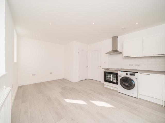 Apartment at Avoca Road, Greater London