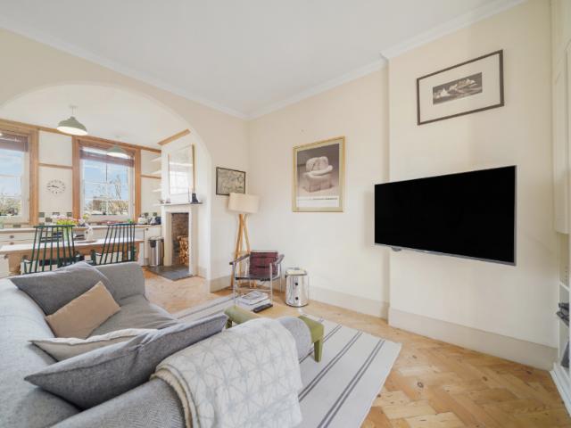 Apartment at Avonmore Place, Greater London