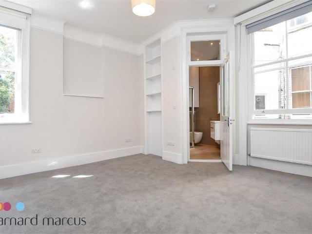 Apartment at Avonmore Place, Greater London