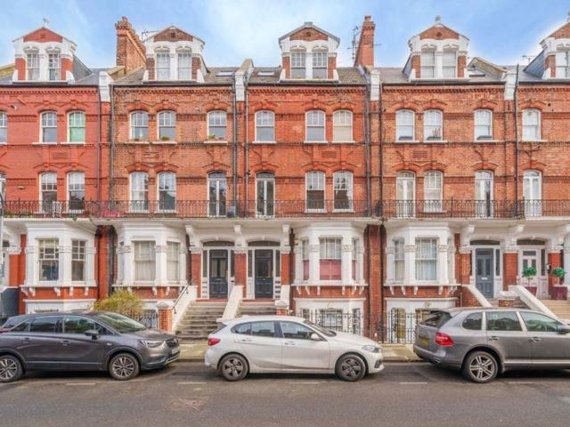 Apartment at Avonmore Road, Greater London