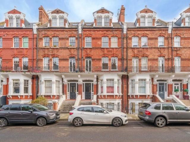 Apartment at Avonmore Road, Greater London