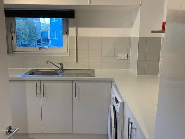 Apartment at Avondale Square, Greater London