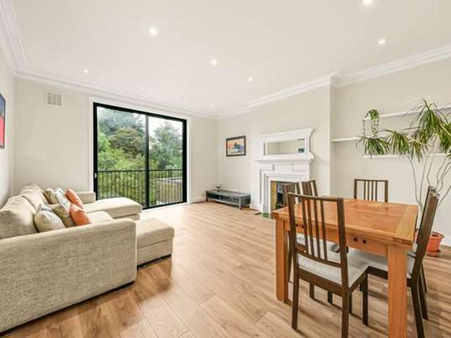 Apartment at Aylestone Avenue, Greater London