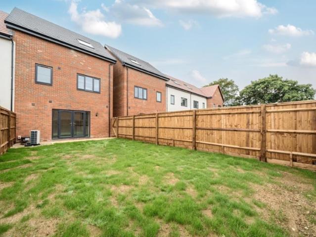 Apartment at Aylesbury Road, South Oxfordshire
