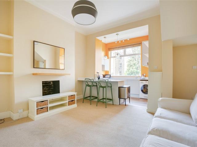Apartment at Aynhoe Road, Greater London