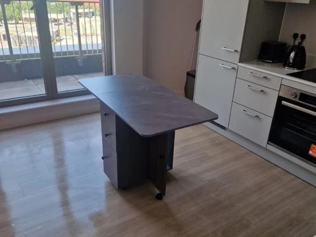Apartment at Botanical Avenue, Trafford