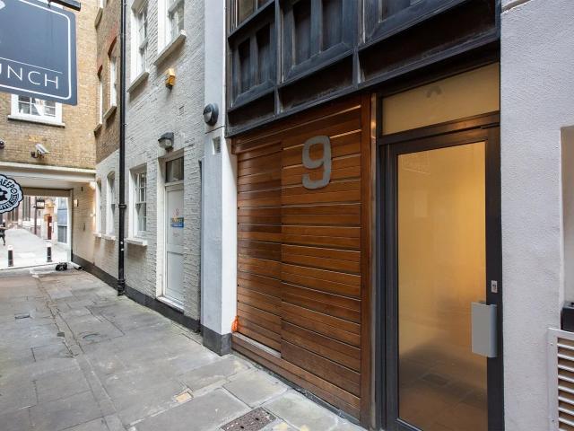 Apartment at Botolph Alley, City of London