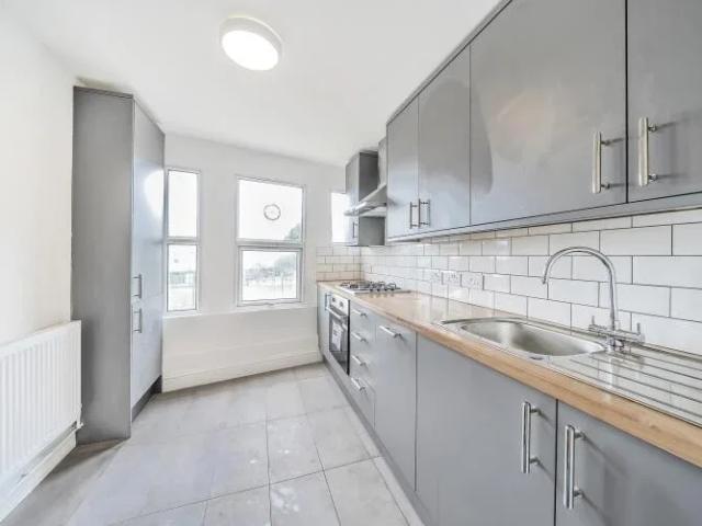 Apartment at Boundaries Road, Greater London