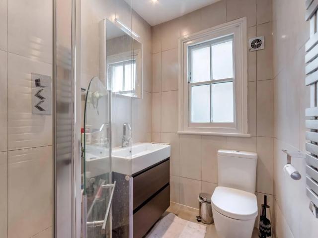 Apartment at Boundary Passage, Greater London