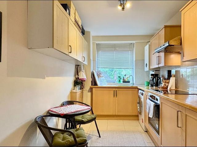 Apartment at Boundary Road, Greater London