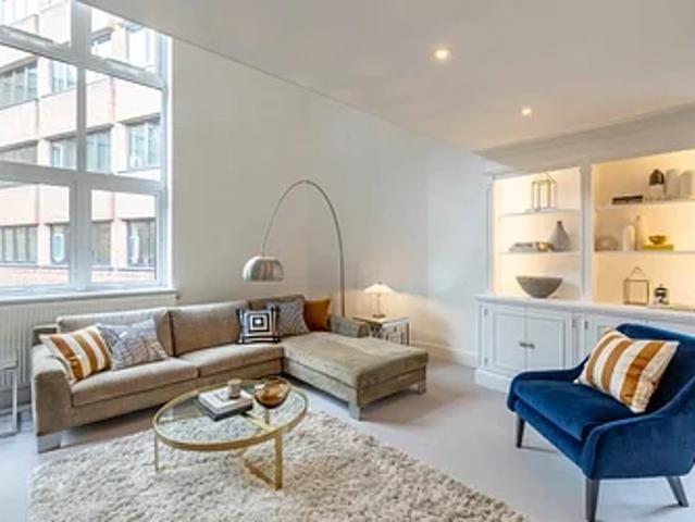Apartment at Bourne Street, City of Westminster