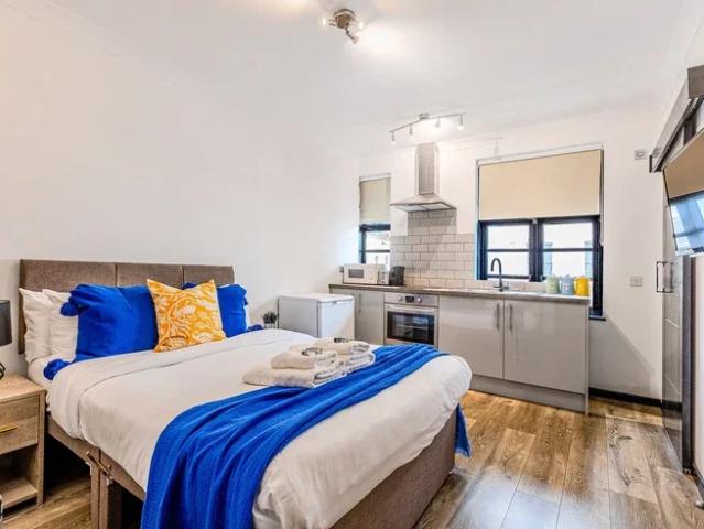 Apartment at Bouverie Place, City of Westminster