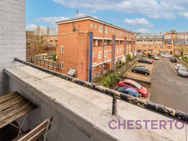 Apartment at Bow Common Lane, Greater London