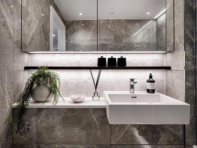 Apartment at Bow Common Lane, Greater London