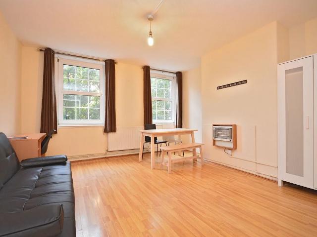 Apartment at Bow Road, Greater London