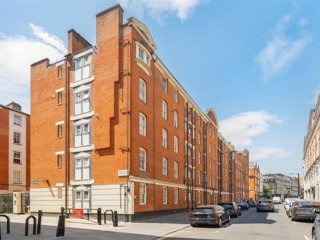 Apartment at Bow Street, City of Westminster
