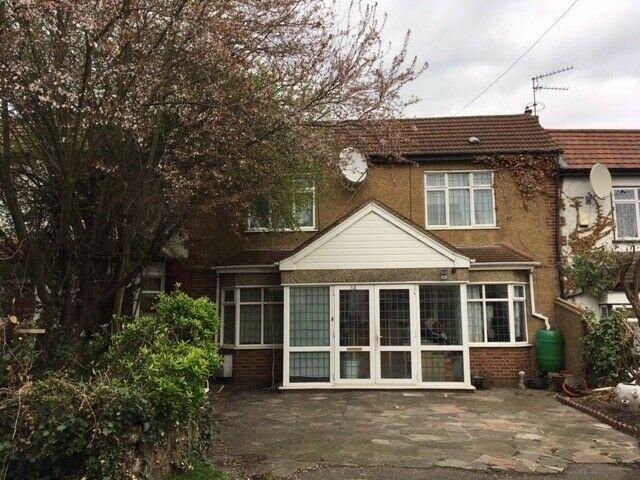 Apartment at Bower Farm Road, Greater London