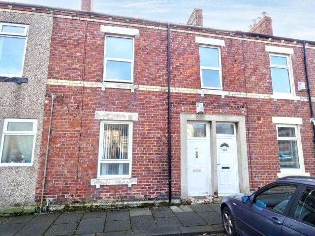 Apartment at Bowes Street, Newsham