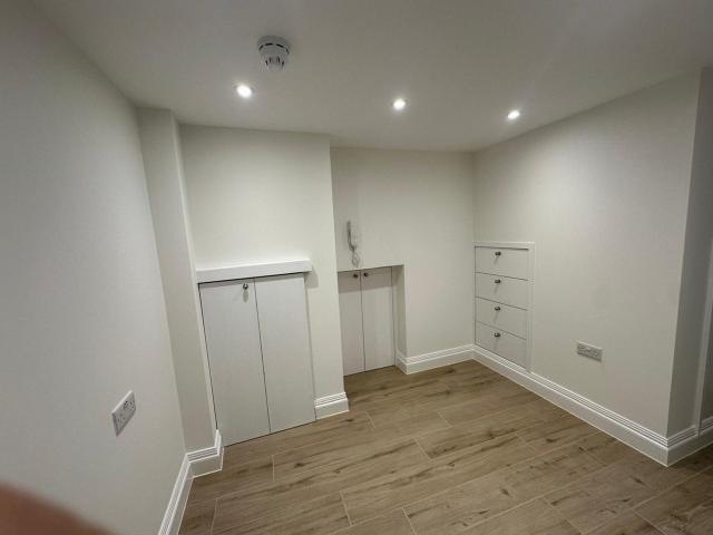 Apartment at Bowes Road, Greater London