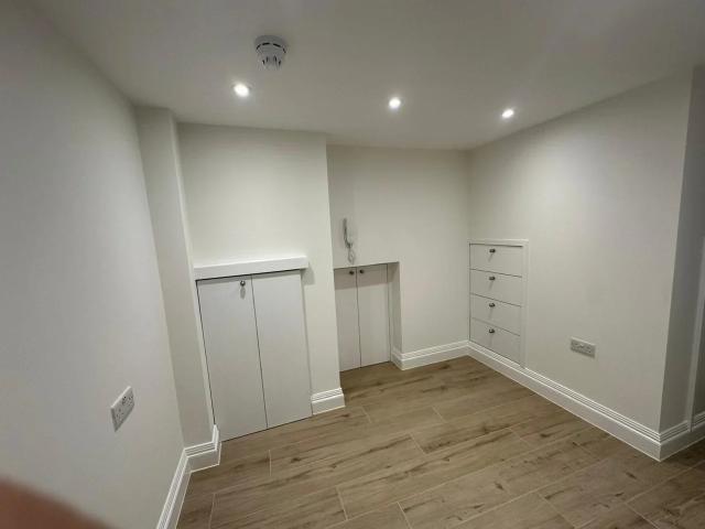 Apartment at Bowes Road, Greater London