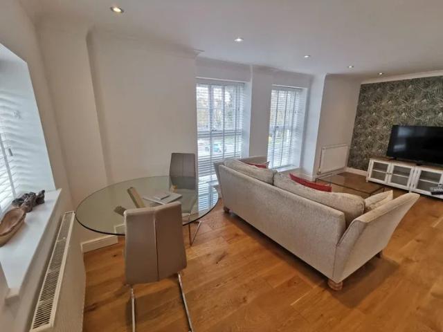 Apartment at Boxhedge Road West, Cherwell District