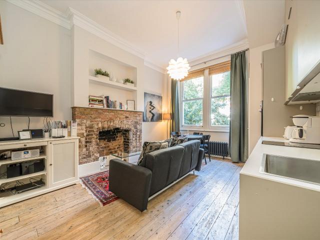 Apartment at Bolingbroke Road, Greater London