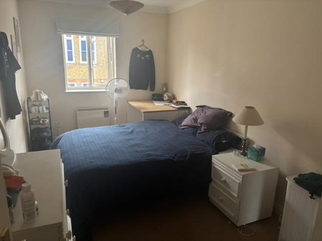 Apartment at Bolingbroke Walk, Greater London
