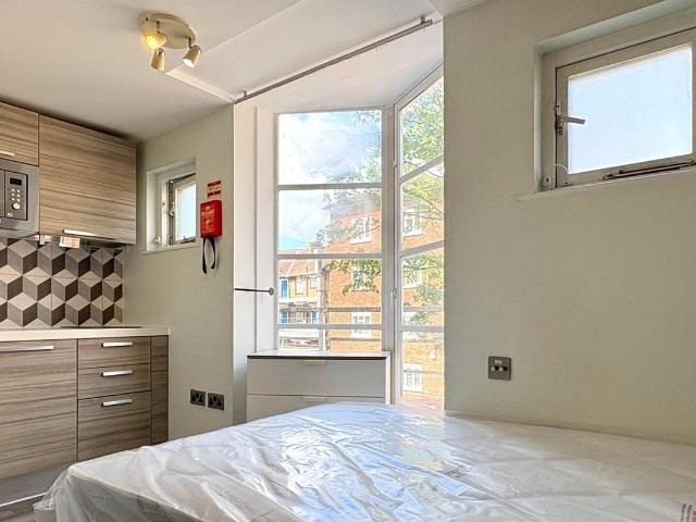 Apartment at Bollo Lane, Greater London