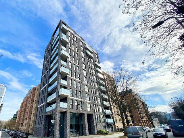 Apartment at Bollo Lane, Greater London