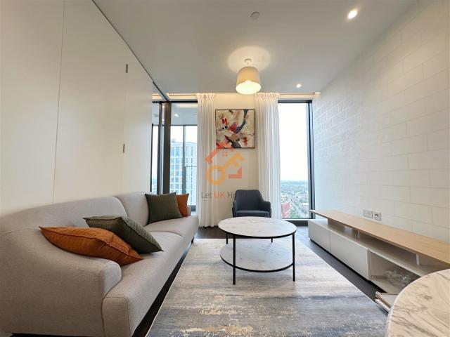 Apartment at Bondway, Greater London