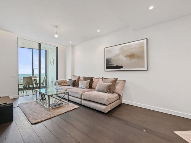 Apartment at Bondway, Greater London