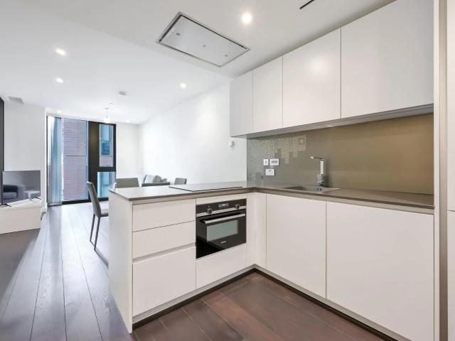 Apartment at Bondway, Greater London