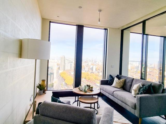 Apartment at Bondway, Greater London