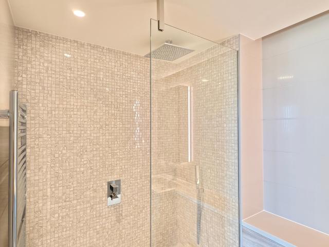 Apartment at Bondway, Greater London