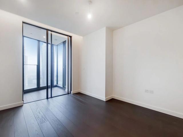 Apartment at Bondway, Greater London